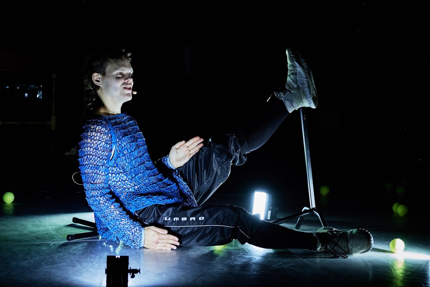 Teaterblik: Mathias Monrad Møller: The Combat - Ungt Teaterblod