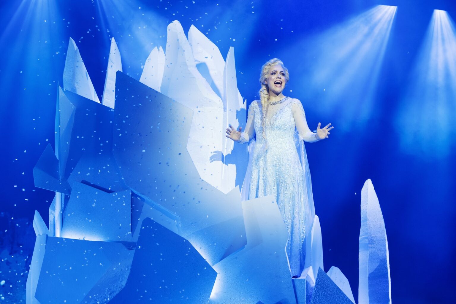 Anmeldelse: Frost – The musical, Falkonersalen (LION Musicals) - Ungt ...